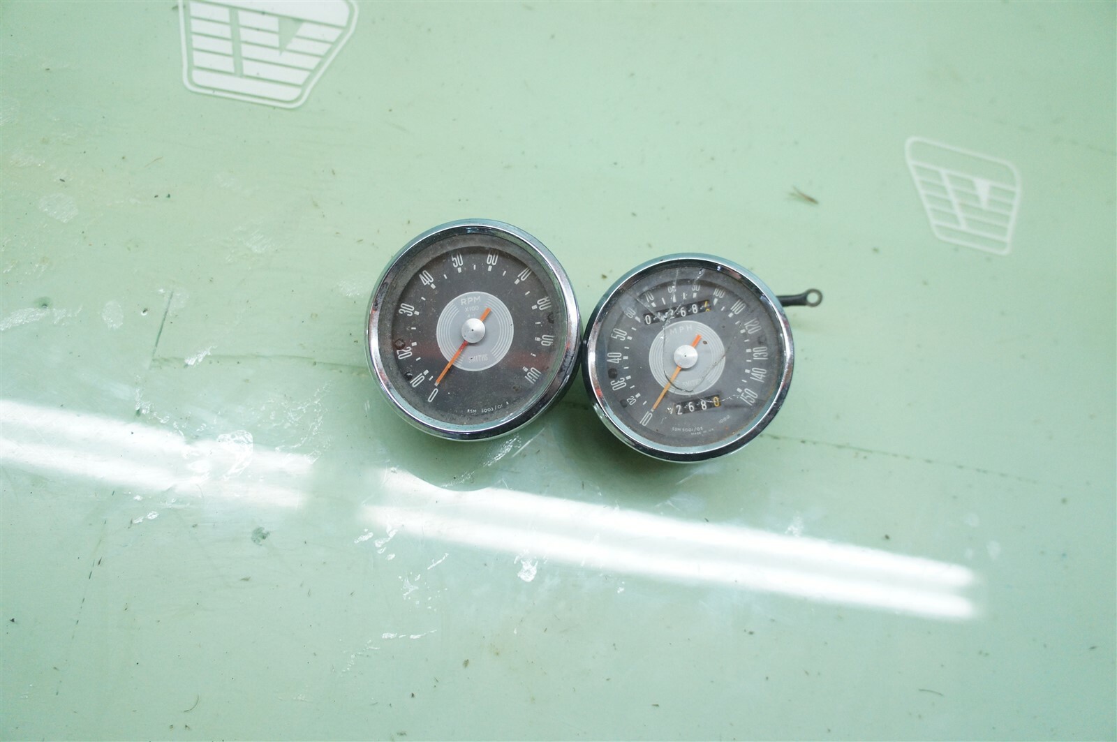 Triumph T120R T 120 T120 R Bonneville 650 TR6 GREY TACHOMETER ...