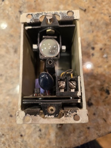 DETECTION SYSTEMS Inc. DS403 Pulsed Infrared Photoelectric Intrusion ...