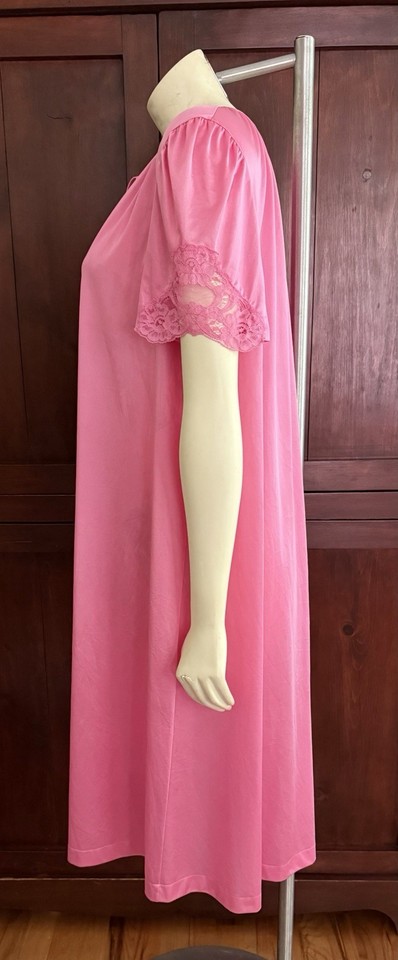 VTG Lorraine Sz M 100% Nylon House Coat /Robe Lace Pockets Sh SL Rose ...