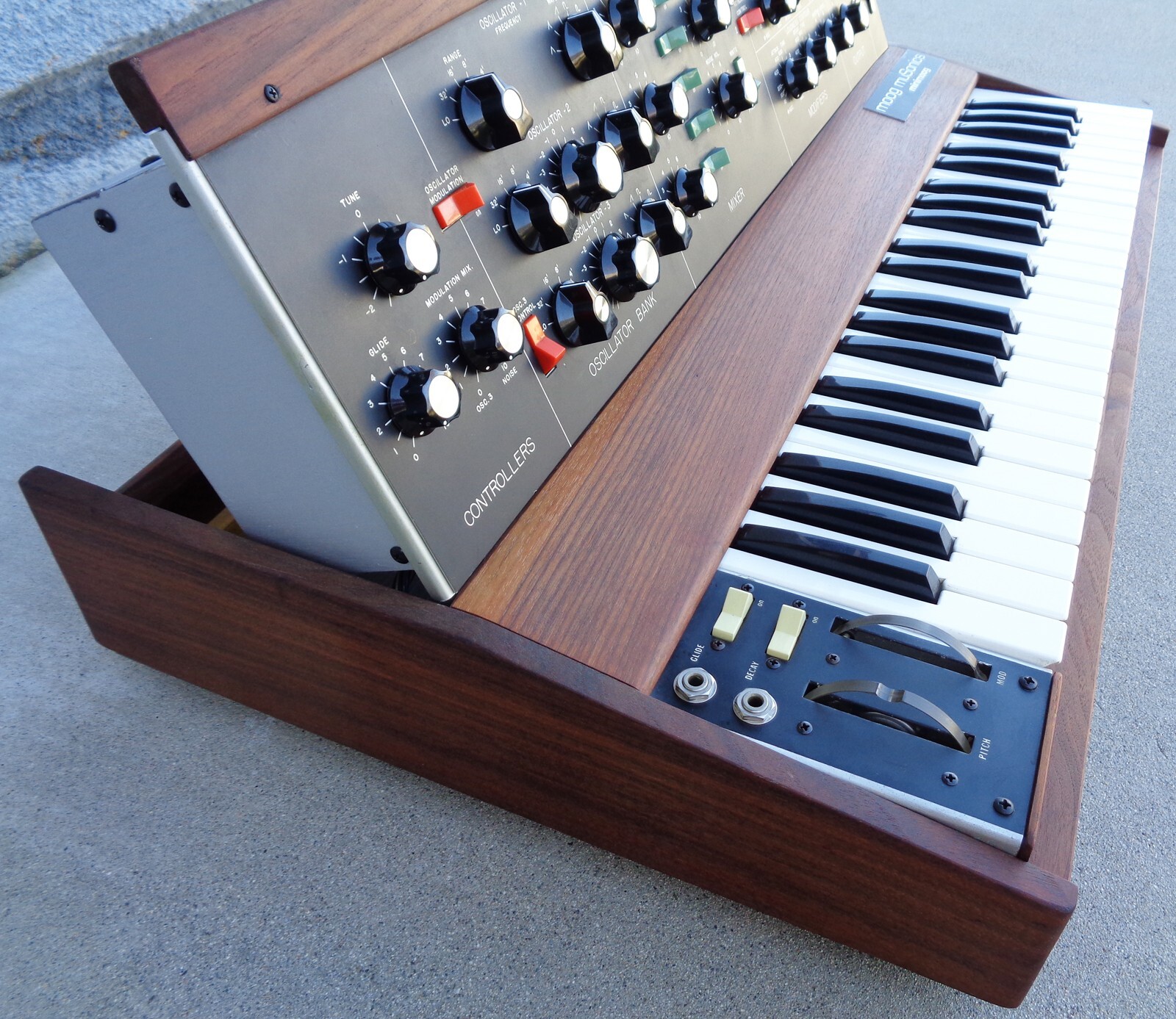 Moog muSonics Minimoog - Pro-Serviced w/Restoration - Original Model D ...