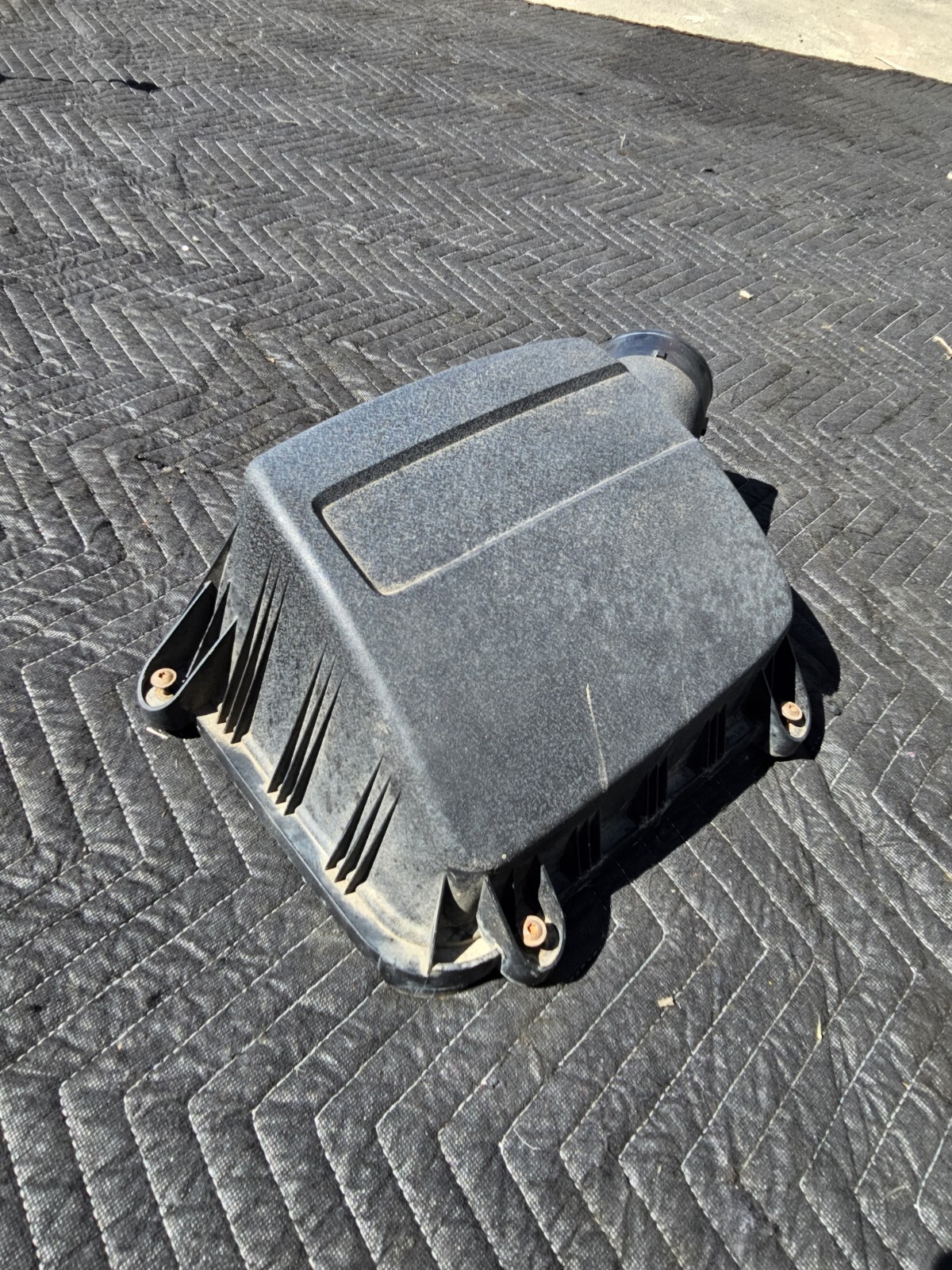 FORD FG FALCON 6CYL AIRBOX TOP LID WITH BOLTS 2008-2014 4.0 air box lid ...