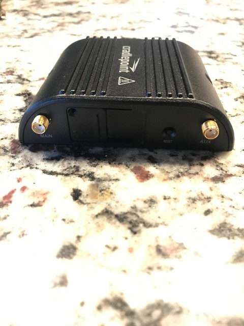 Cradlepoint COR WiFi Router IBR200-10M-B-AT Power Cable & Antennas T ...