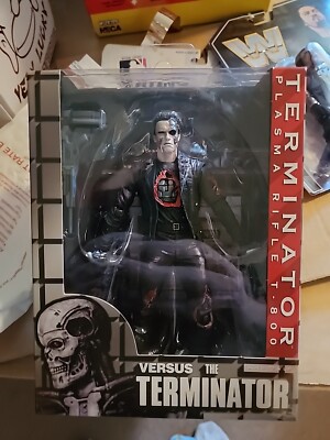 Terminator Plasma Rifle T-800 Figure NECA Robocop Versus Terminator New ...