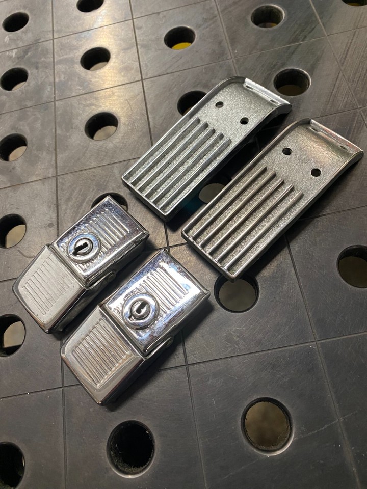 Chrome Saddlebag Lock Key Kit OEM 90957-64 Harley Touring Bagger ...