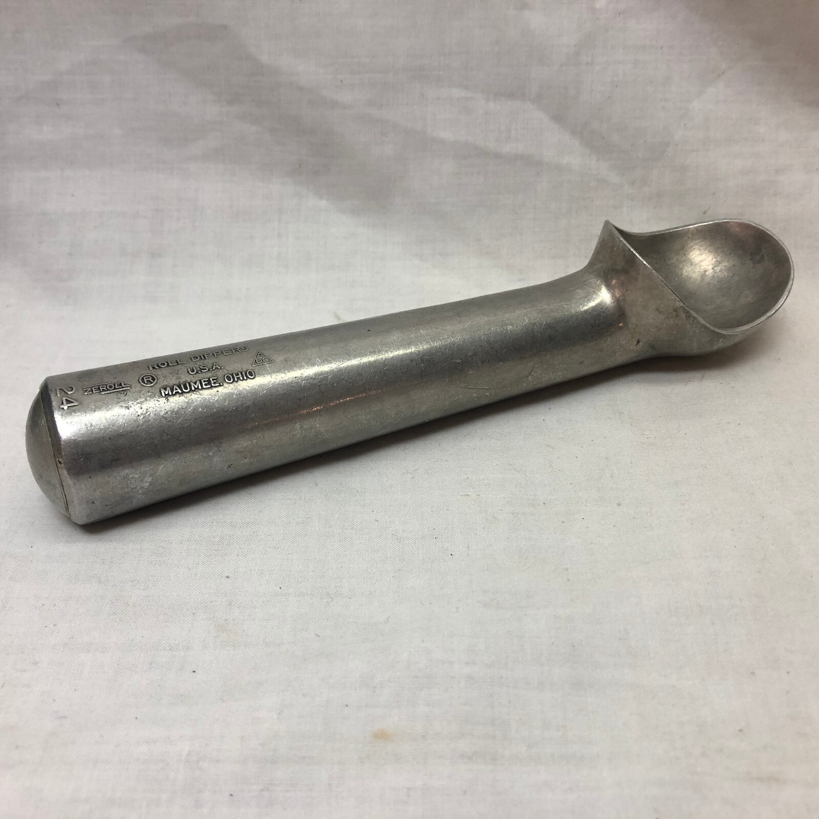 Zeroll Ice Cream Dipper Scoop Roll Dippers 24 Made in Maumee Ohio USA ...