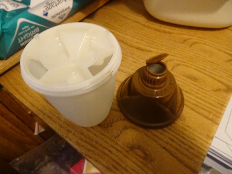 3 PC Tupperware Vintage BROWN Measure Mate Mixer Shaker Complete #847 ...