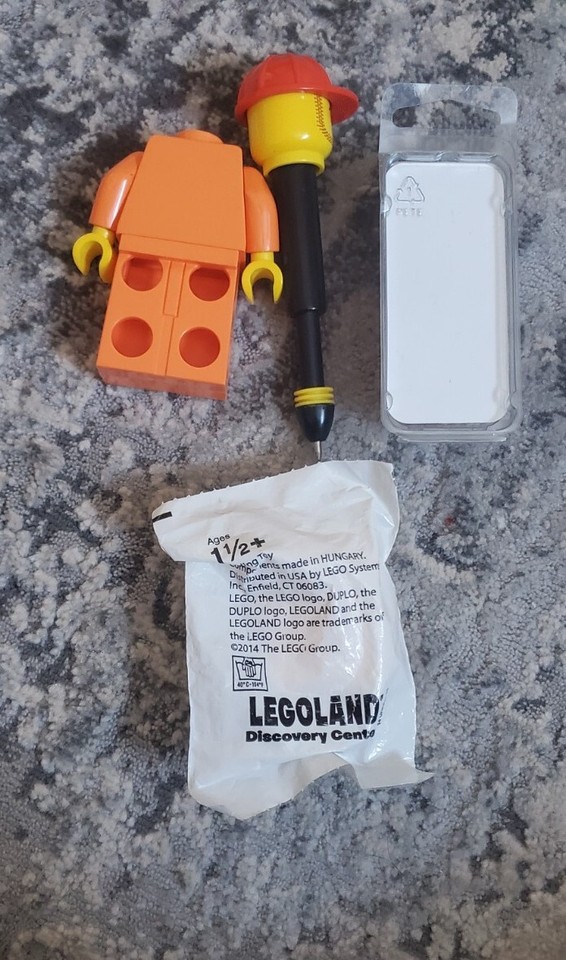 Exclusive VIP Brickfest Lego Figure & Swag Bag + 2011 Lego Construction ...