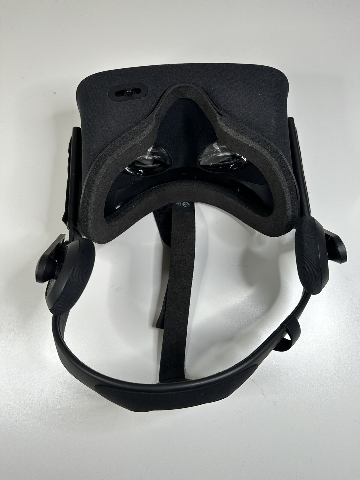 Meta Oculus Rift cv1 Headset only With Headphones - Tested/Working | eBay