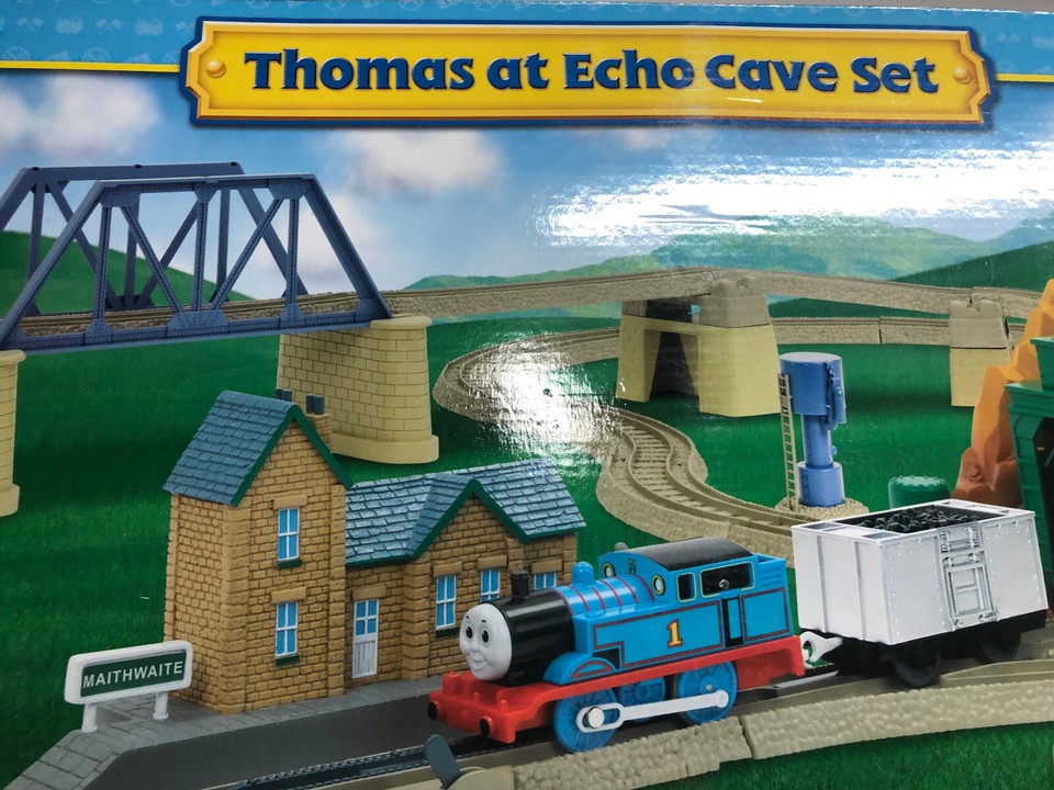 2007 RARE Trackmaster Thomas At Echo Cave Train Set NEW & FACTORY ...