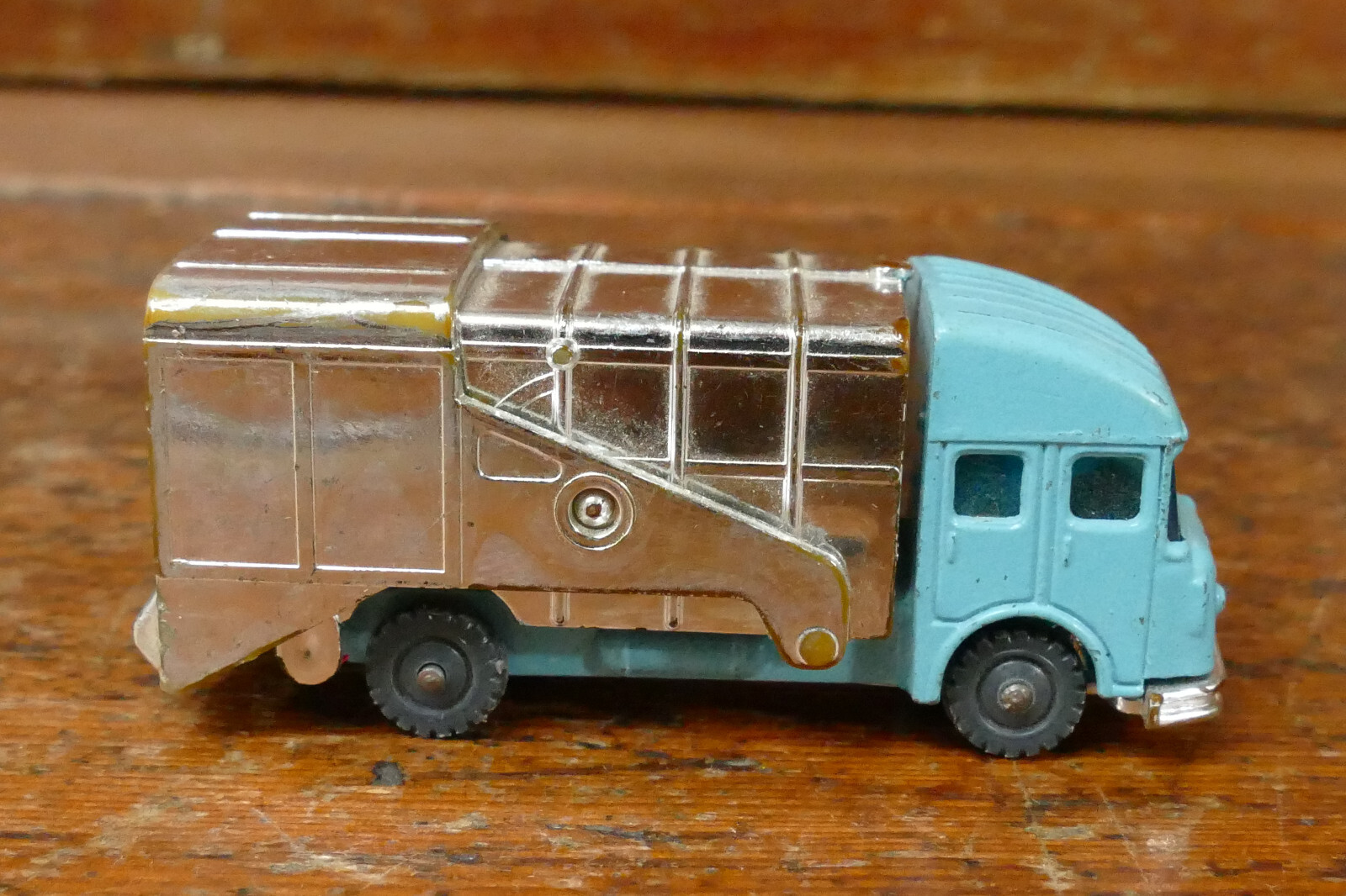 Vintage HUSKY DIECAST S & D Refuse Van Garbage Truck 1:64 Made In Great ...