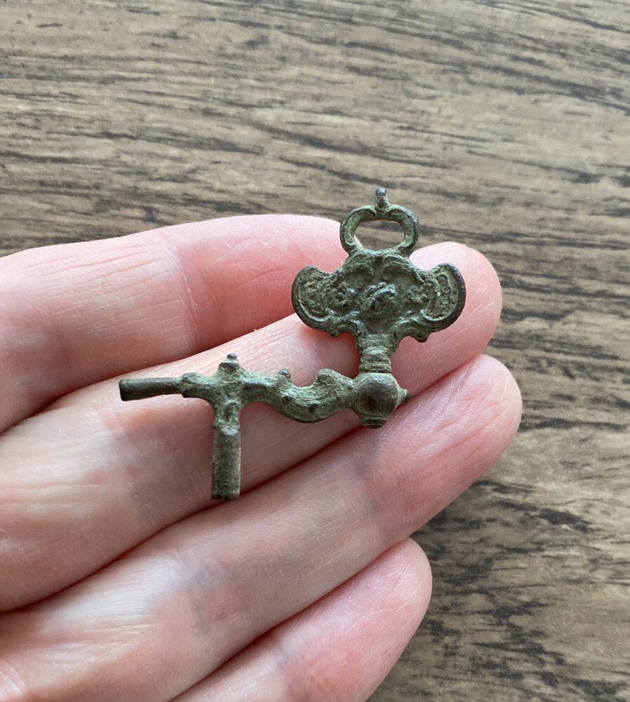 EARLY 18TH CENTURY. BRASS WATCH KEY. DATING TO CIRCA 1725. | eBay