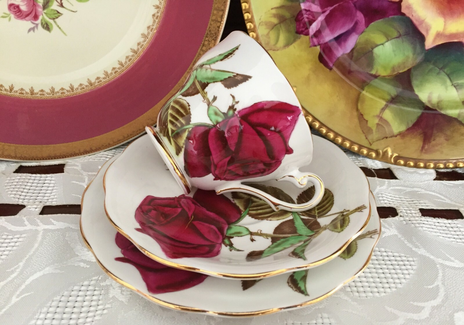 VINTAGE ROYAL STANDARD FINE BONE CHINA ENGLAND 'ENGLISH ROSE' TRIO ...