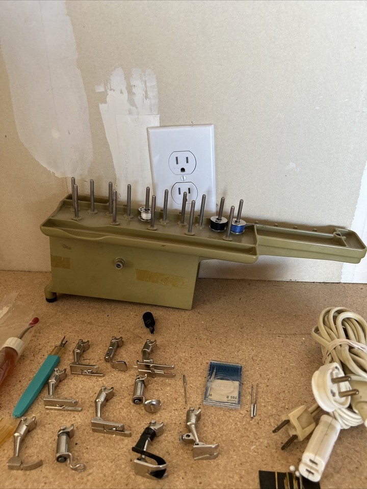 Bernina Sewing Machine 707 717 730 830 900 Presser Feet Lot Power Cord ...