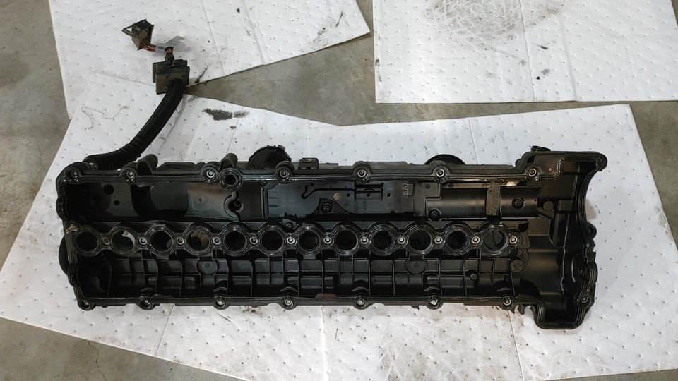BMW 335D M57 valve cover assembly 09-11 | eBay