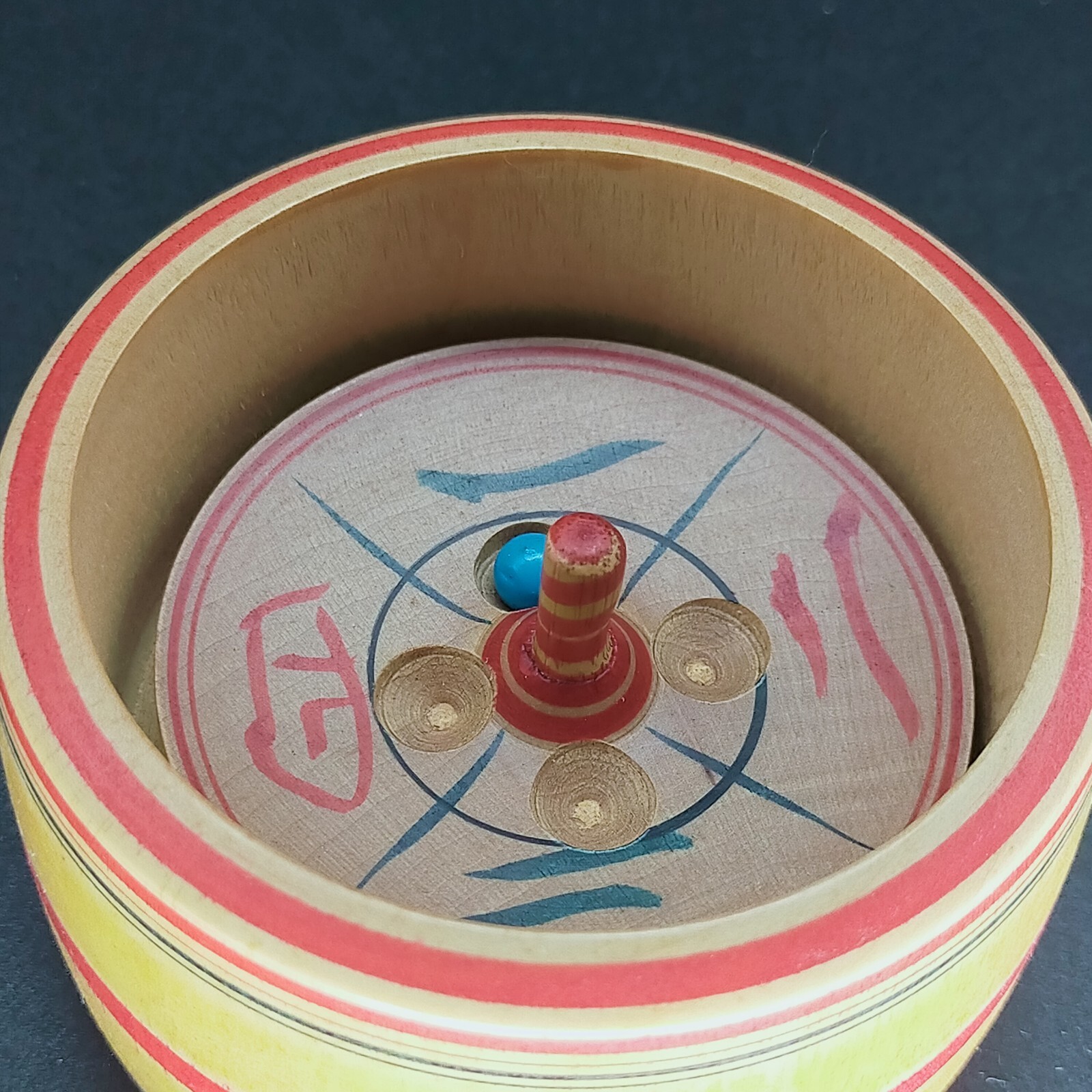 Japanese wooden toy Edo koma roulette guessing top Ate koma wooden top ...