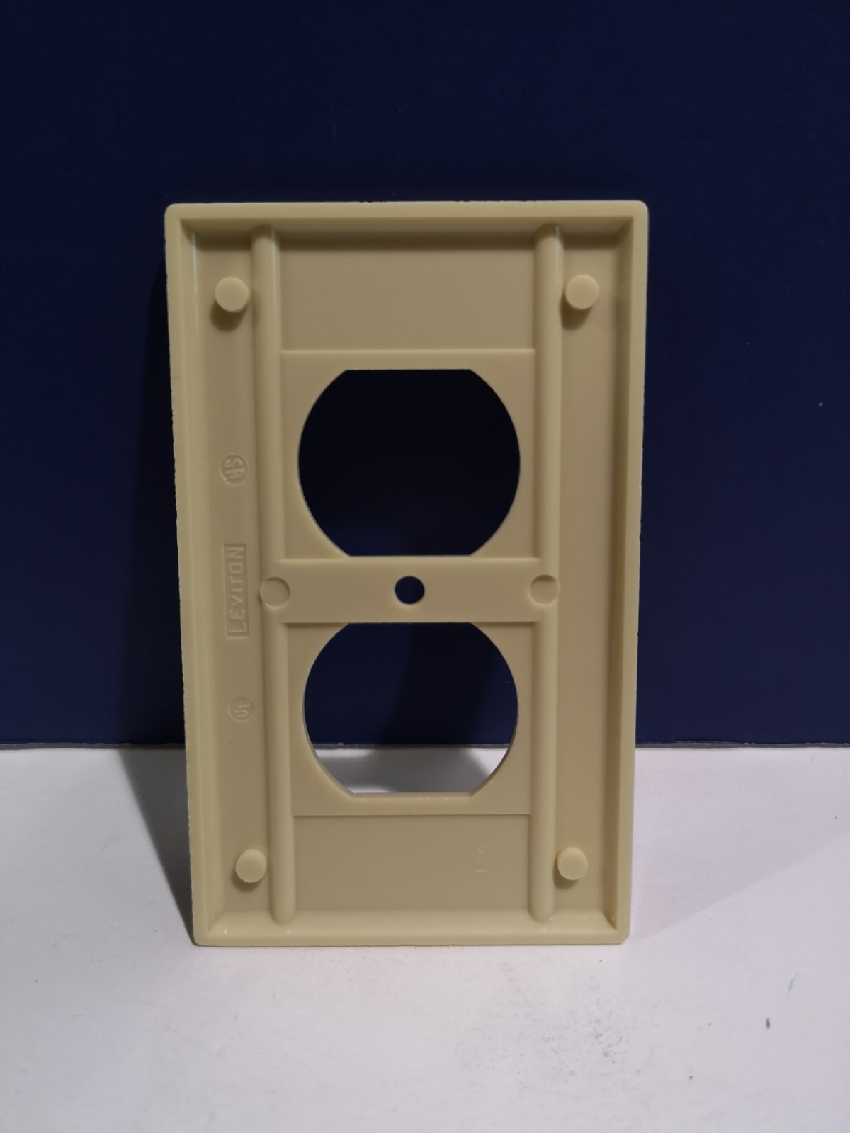 2-PK Leviton DUPLEX IVORY 1-Gang Receptacle Plastic Wall Plate Cover ...