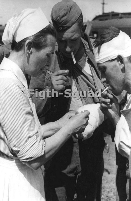 WW2 Picture Photo German Red Cross nurse Soldiers smoking 7559 | eBay