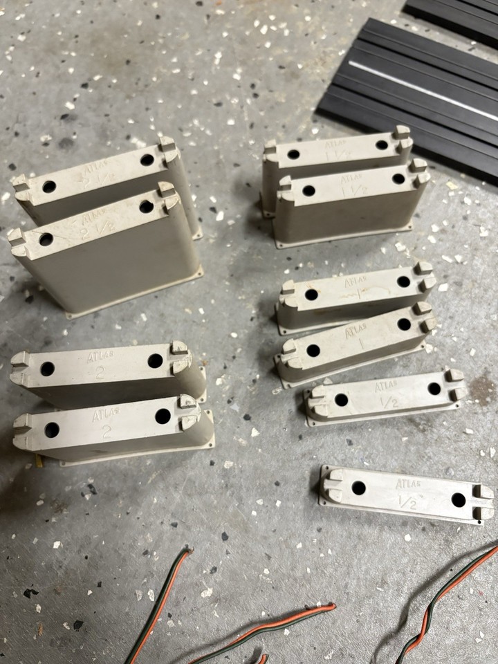 Vintage Atlas HO Scale Model Motoring Slot Car SET: Tracks, Cars ...