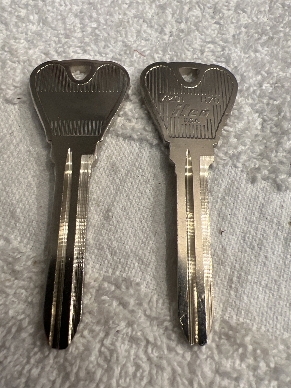 Lot Of 2 New Ilco X231 Vintage Ford H70 uncut key blanks Locksmith Lock ...