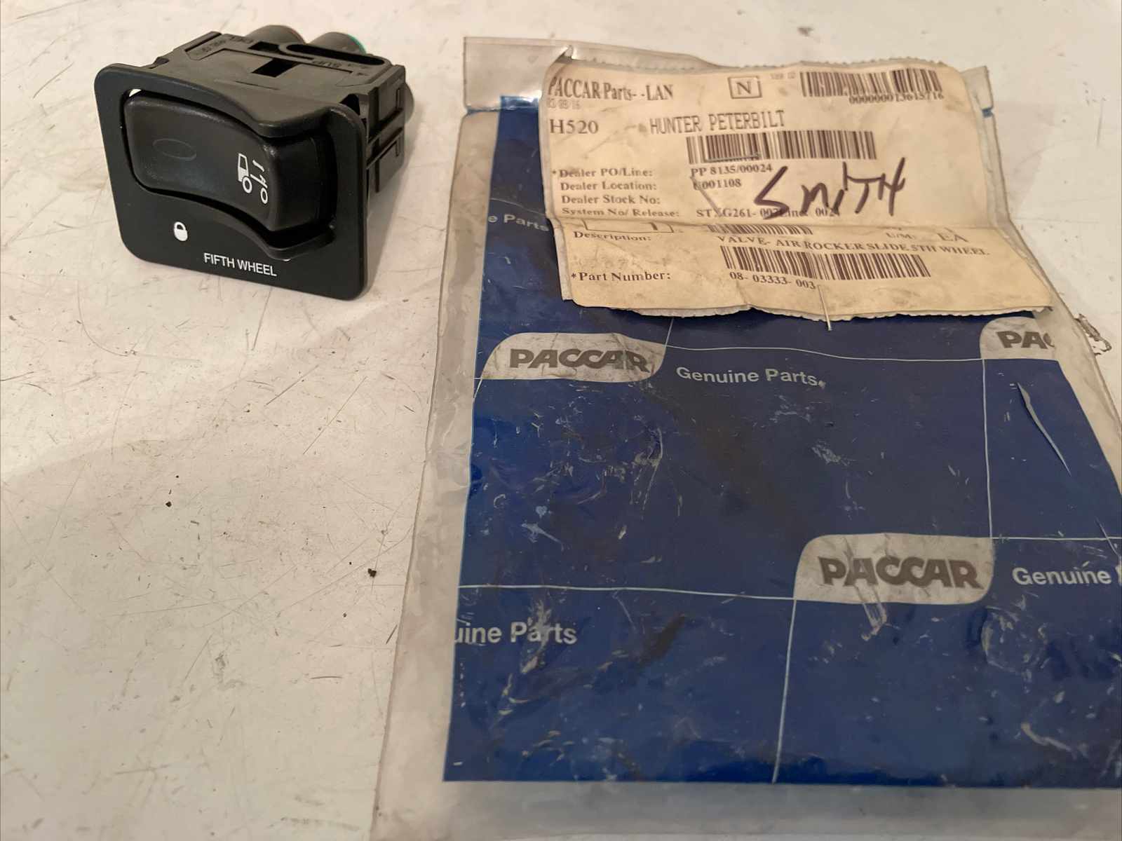 Peterbilt 08-03333-003 5th Wheel Slide Switch Good Genuine for sale ...