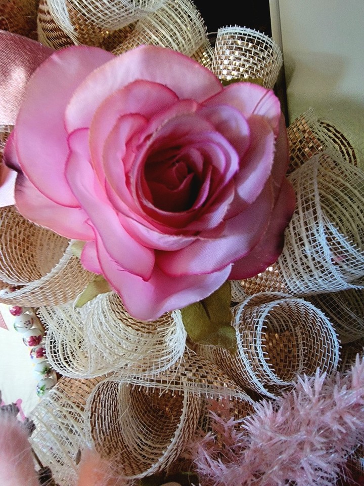 Everyday Wreath Deco Mesh Rose Colored Floral LOVE BLOOMS HERE Handmade ...