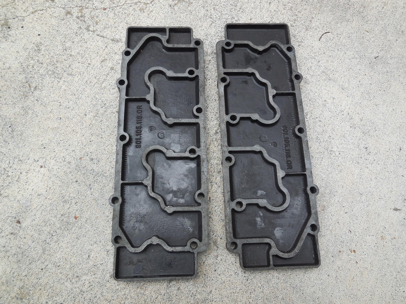 Porsche 911 Lower Valve Covers C#46 | eBay