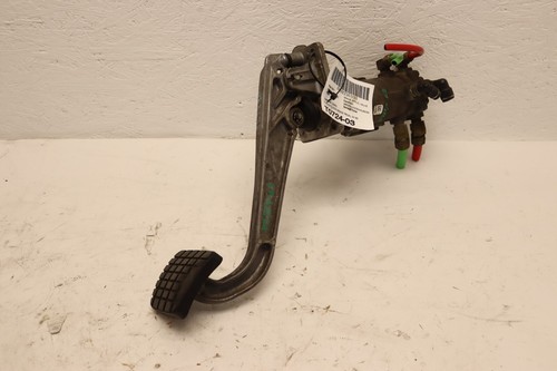 2017-2024 FREIGHTLINER CASCADIA 126 BRAKE PEDAL AIR VALVE WABCO OEM | eBay