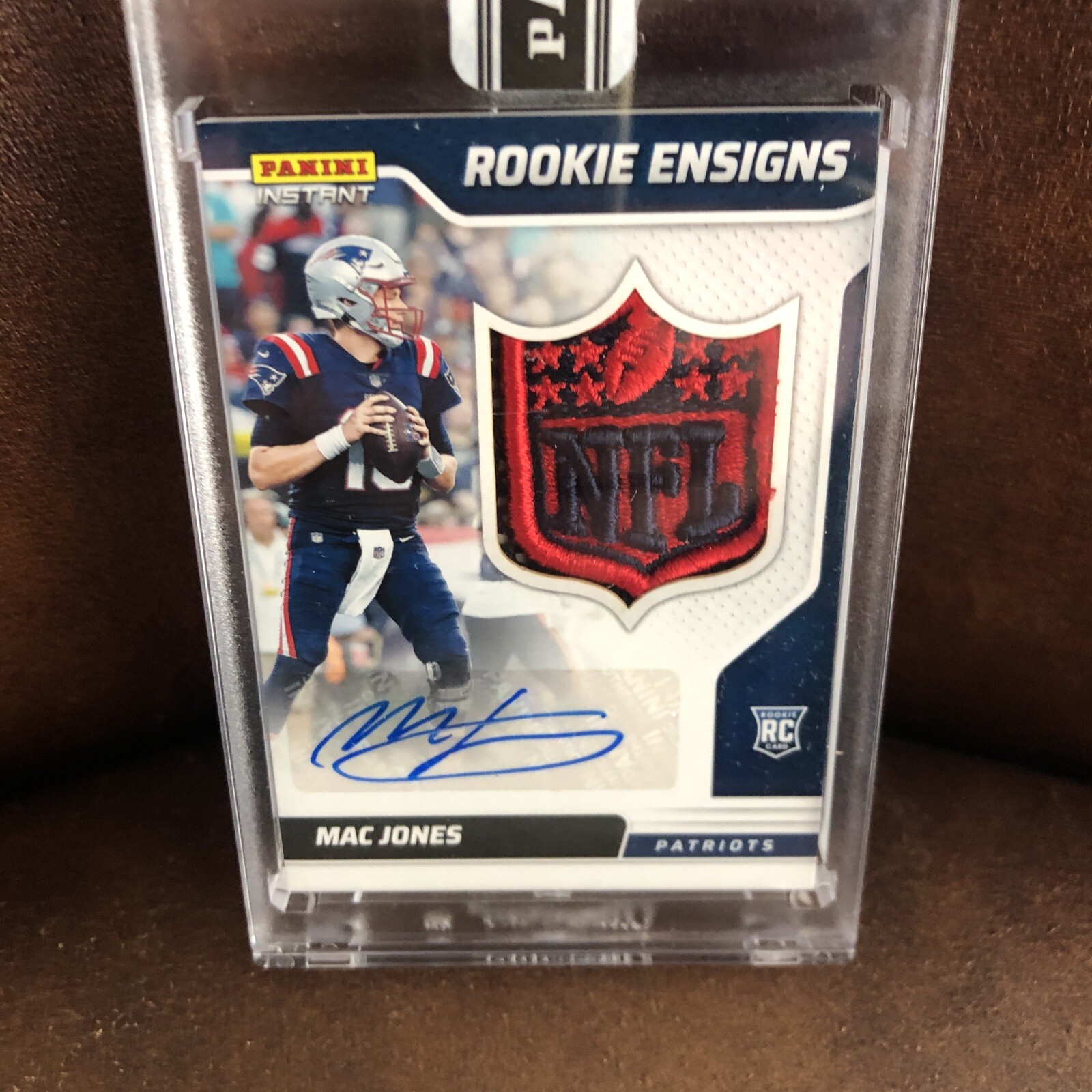 2021 Rookie Ensigns MAC JONES NFL SHIELD Autographed Encased Card ...