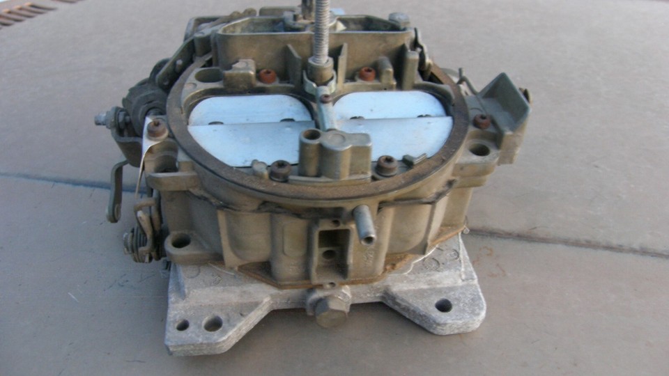 Edelbrock 1902 Carburetor 750 CFM Spread Bore Quadrajet Equivalent ...