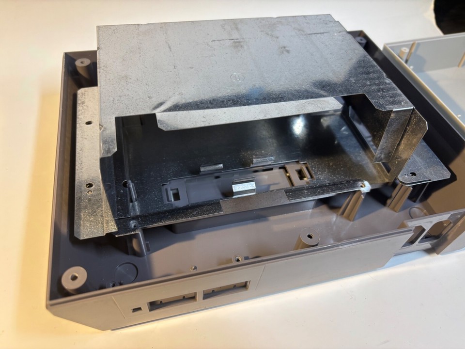 LOT 4 Nintendo NES Console Original Housing Shell Top Bottom Parts ...