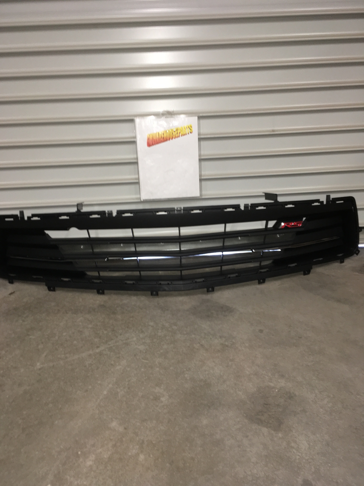 GM OEM 16-18 Camaro Front Bumper Grille Grille Components-Lower Grille ...