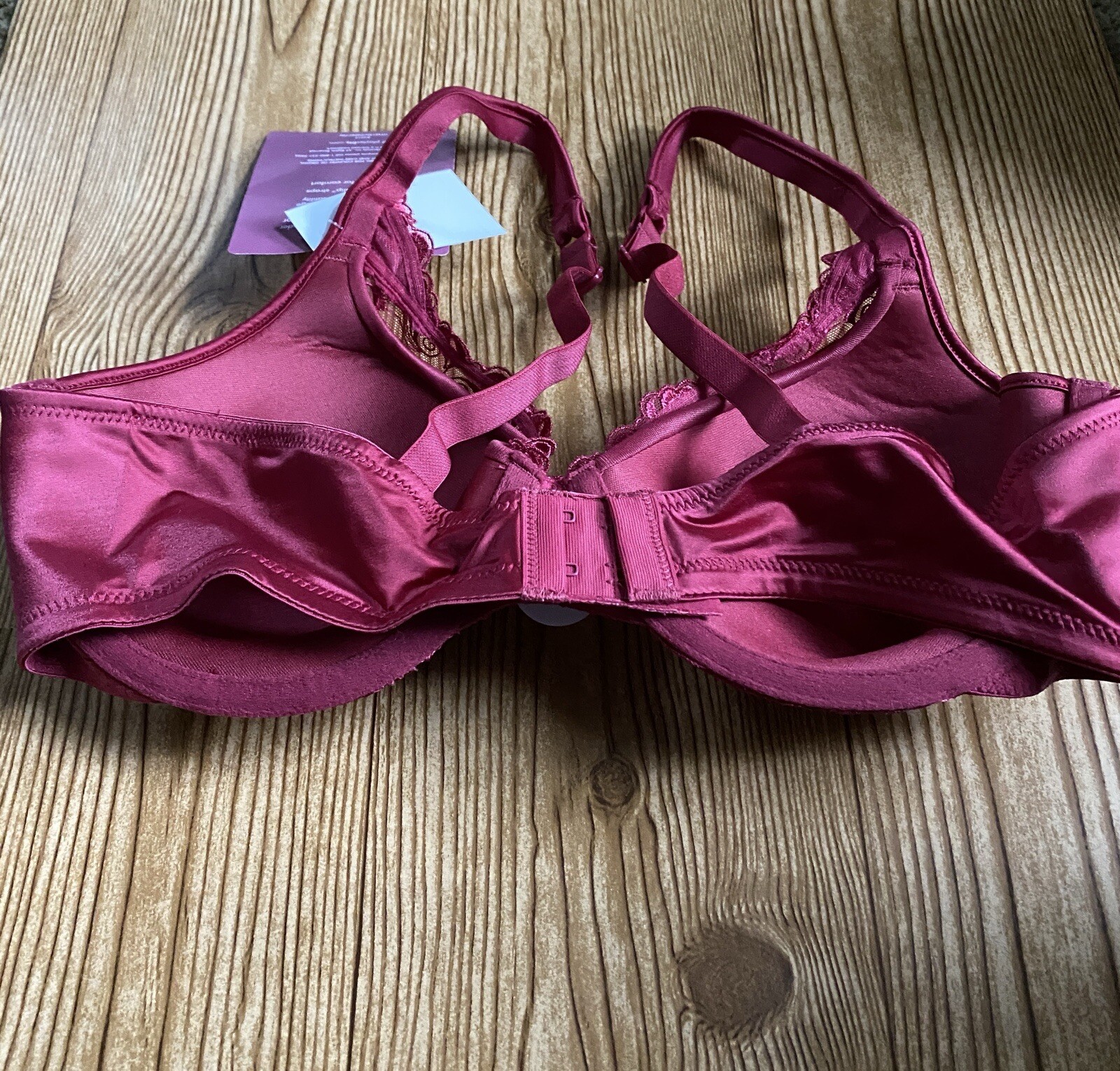Playtex 4513 Secrets Side Smoothing Embroidered Underwire Bra Maroon ...