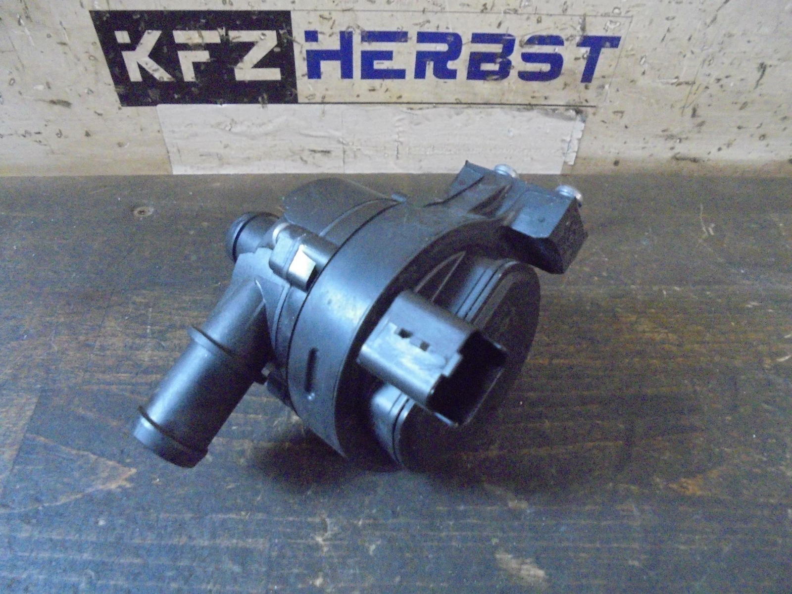 water pump Smart Forfour W453 925164GA0A 0.9 66kW 281910 180115 | eBay