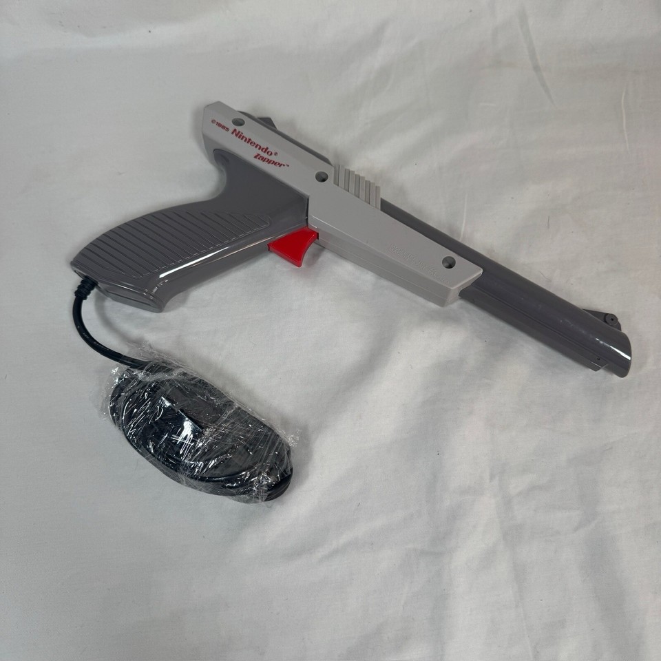 1985 Nintendo Zapper NES-005 Light Gun Controller OEM for Duck Hunt ...