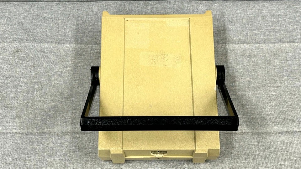 Fluke Model: 8010A Digital Benchtop Multimeter Lab Commercial, Free ...