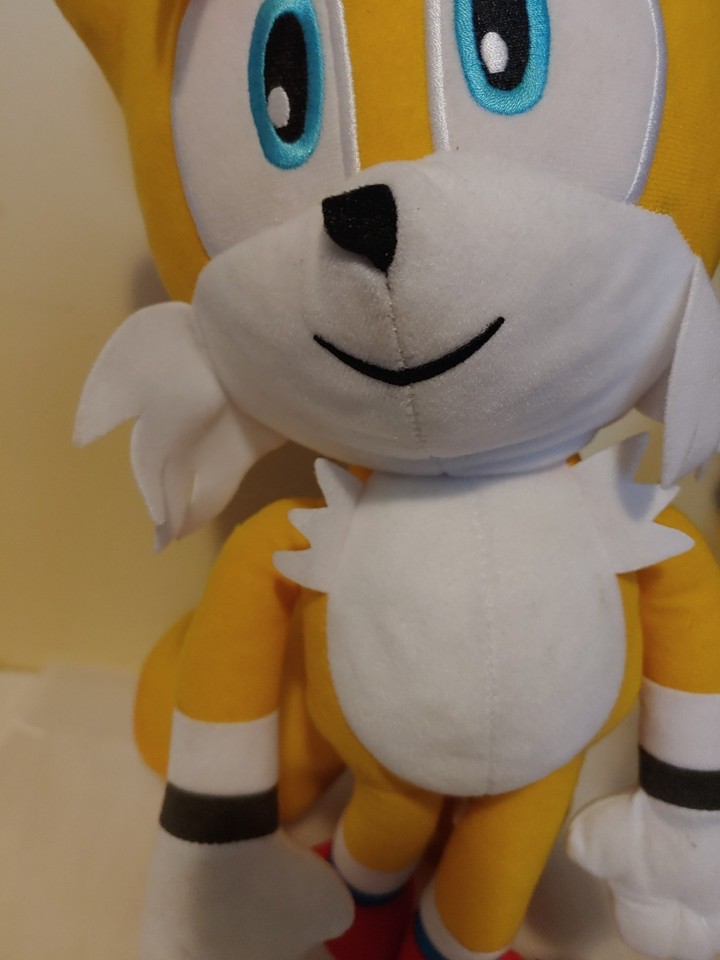 SONIC & TAILS Giant Size modern plushies from Toy Factory in good ...