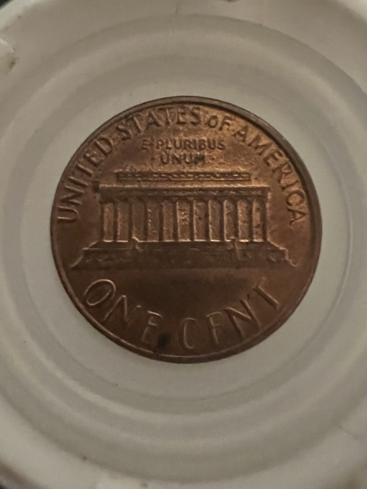 1982 No Mint mark Large Date Lincoln Copper Penny 3.1g; Rare double rim ...
