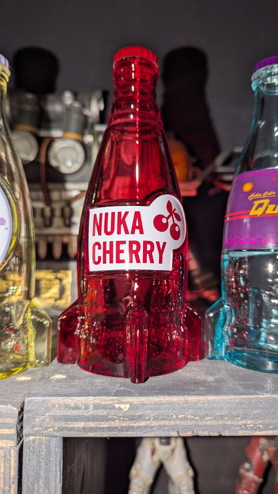 Fallout Nuka Cola Cherry Glass Bottle + 10 Bottle Caps Rocket Replica ...