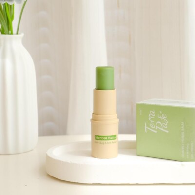 Terra Pafe Comfrey Aromatic Stick Balm Green gel balm from comfrey ...