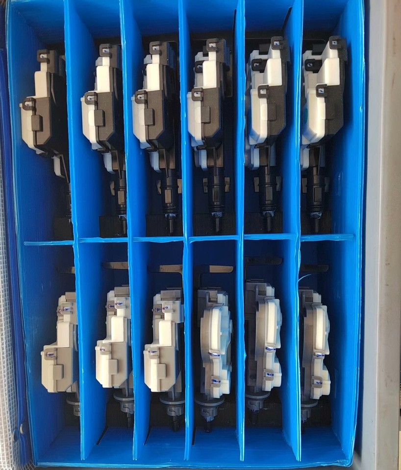 Toyota Genuine Fuel Lid Lock Actuator 77030-0R010 for RAV4 Highlander ...