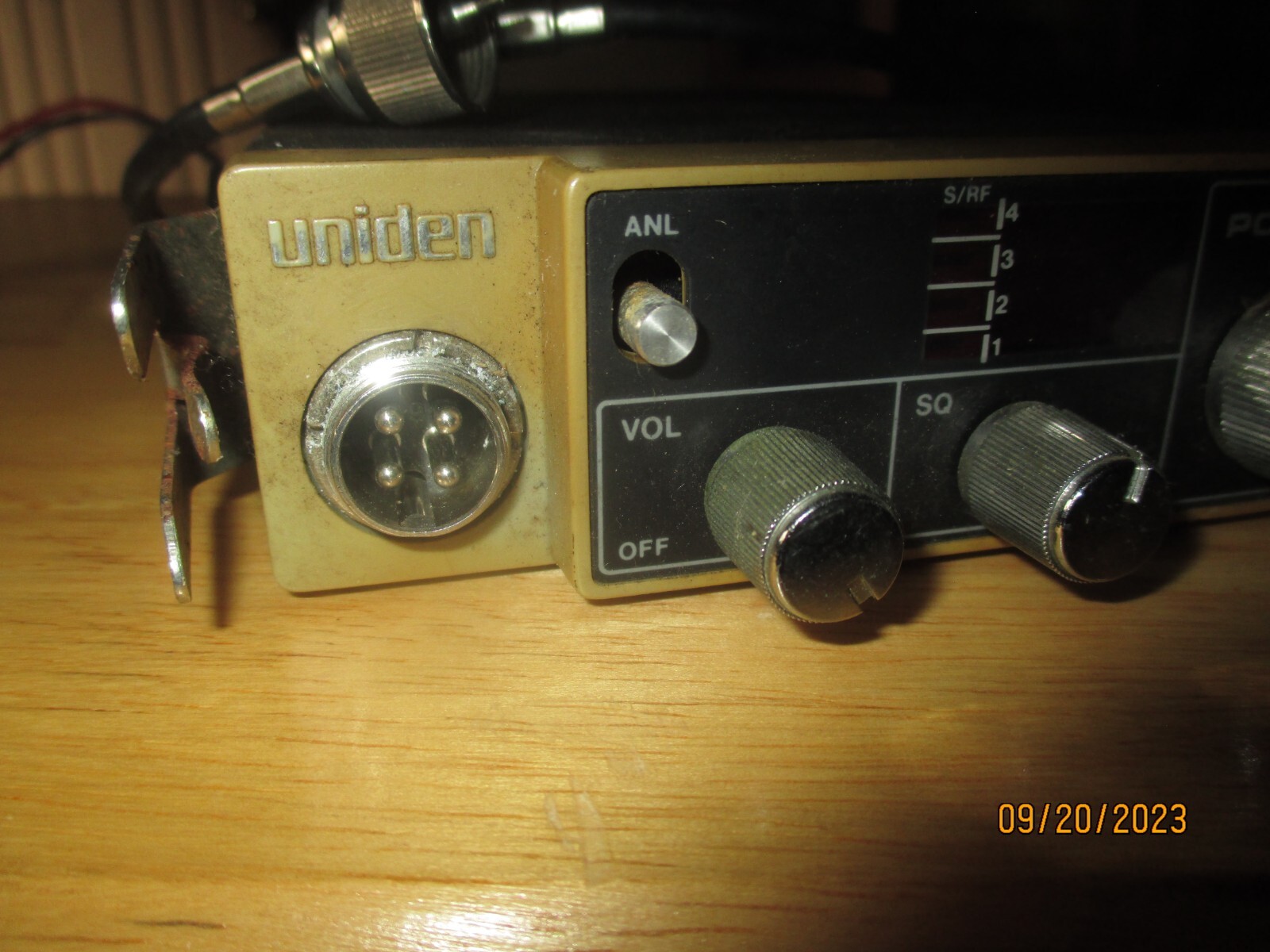 Vintage UNIDEN PC-33 CB Radio AM 40 Channel w Uniden Microphone & 2 ...