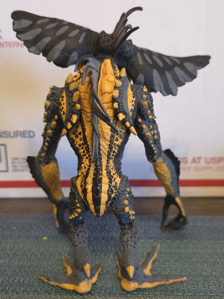 NECA Gremlins 2 Video Game Tribute Series Mohawk Action Figure With Gun ...