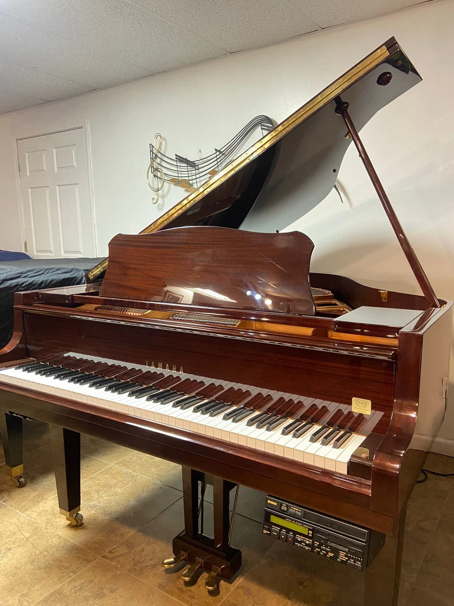 Yamaha Baby Grand Piano Gh1
