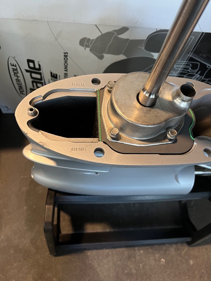 Mercury Torquemaster 4.6l V8 Lower Unit 200-300hp PRO XS 20'' 1:75 NEW ...