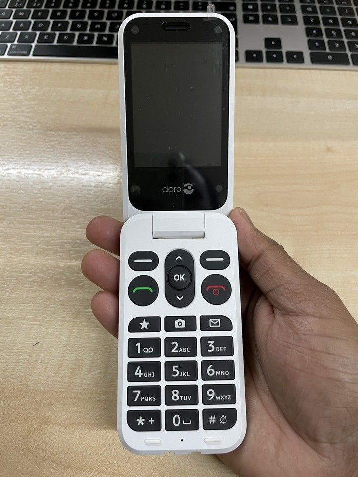Doro Leva L20 Black 4G Flip Big Button Unlocked Mobile Phone - Pristine ...