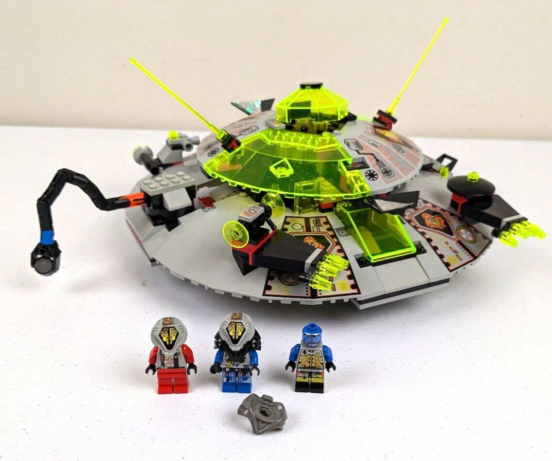 Lego Space Vintage UFO Alien Avenger 6975 - READ | eBay