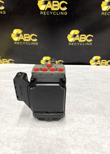 2002-2005 Lexus IS300 ABS Anti-Lock Brake Pump Assembly 02 03 04 05 OEM ...