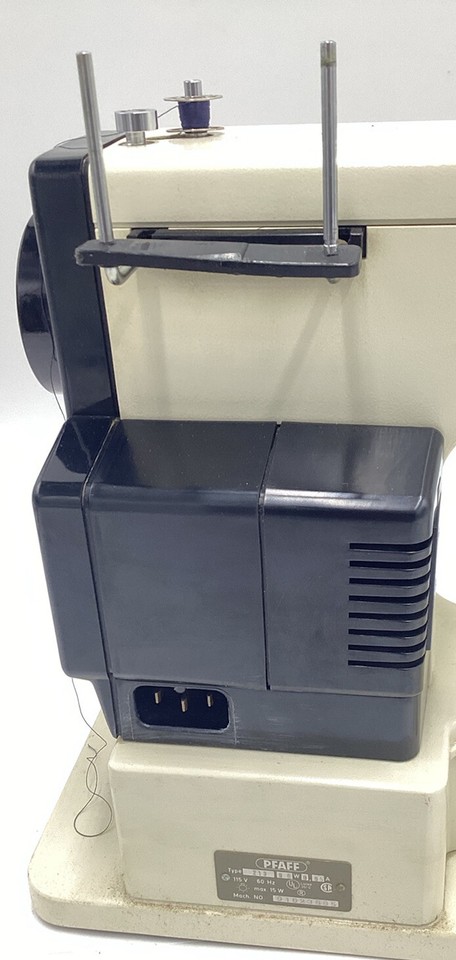 PFAFF VINTAGE SEWING MACHINE MODEL 213 (made in Germany) FULLY WORKING ...