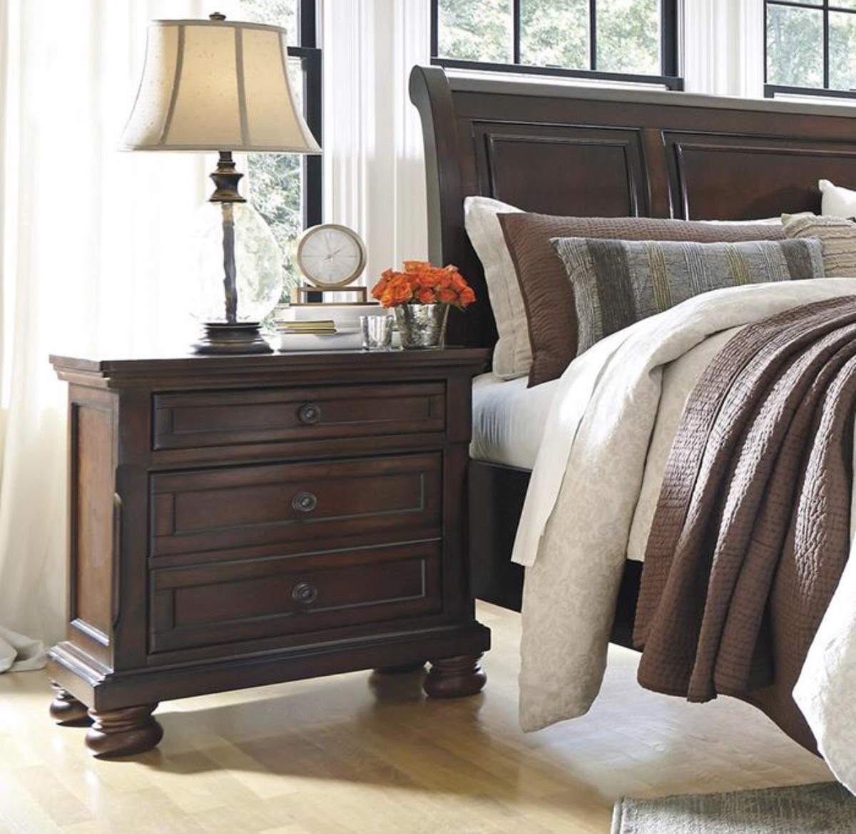 Porter Bedroom Set Ashley Porter Sleigh Bed With Mirrored Dresser And