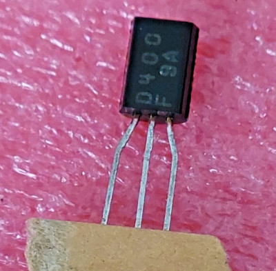 1pcs 2SD400 F Si NPN RF Transistor VCE0=25V IC=1A Pc=750mW ft=180MHZ ...